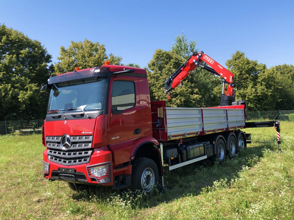 A Fassi F365RA.2.26 crane on a Mercedes truck - Fassi Group